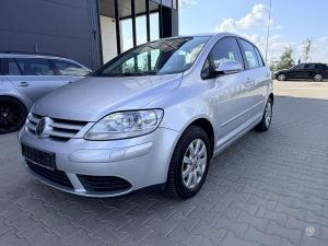 Pelēks Volkswagen Golf 2005 Viļņa, ar dzinēja tilpumu 1.60 L un nobraukumu 191 tūkst. km par 2990 €, foto  vietnē AUTOMOTO.COM.LV