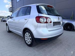 Pelēks Volkswagen Golf 2005 Viļņa, ar dzinēja tilpumu 1.60 L un nobraukumu 191 tūkst. km par 2990 €, foto 5 vietnē AUTOMOTO.COM.LV