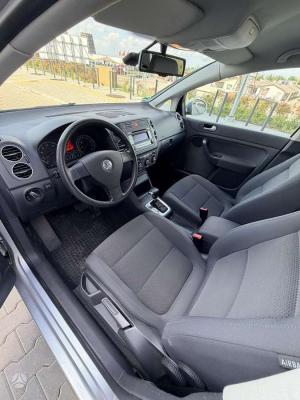 Pelēks Volkswagen Golf 2005 Viļņa, ar dzinēja tilpumu 1.60 L un nobraukumu 191 tūkst. km par 2990 €, foto 6 vietnē AUTOMOTO.COM.LV
