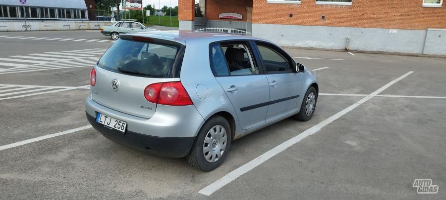 Pelēks Volkswagen Golf 2005 Alīta, ar dzinēja tilpumu 1.60 L un nobraukumu 240 tūkst. km par 850 €, foto 6 vietnē AUTOMOTO.COM.LV
