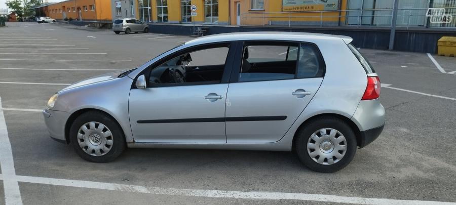 Pelēks Volkswagen Golf 2005 Alīta, ar dzinēja tilpumu 1.60 L un nobraukumu 240 tūkst. km par 850 €, foto 9 vietnē AUTOMOTO.COM.LV