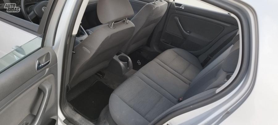 Pelēks Volkswagen Golf 2005 Alīta, ar dzinēja tilpumu 1.60 L un nobraukumu 240 tūkst. km par 850 €, foto 10 vietnē AUTOMOTO.COM.LV
