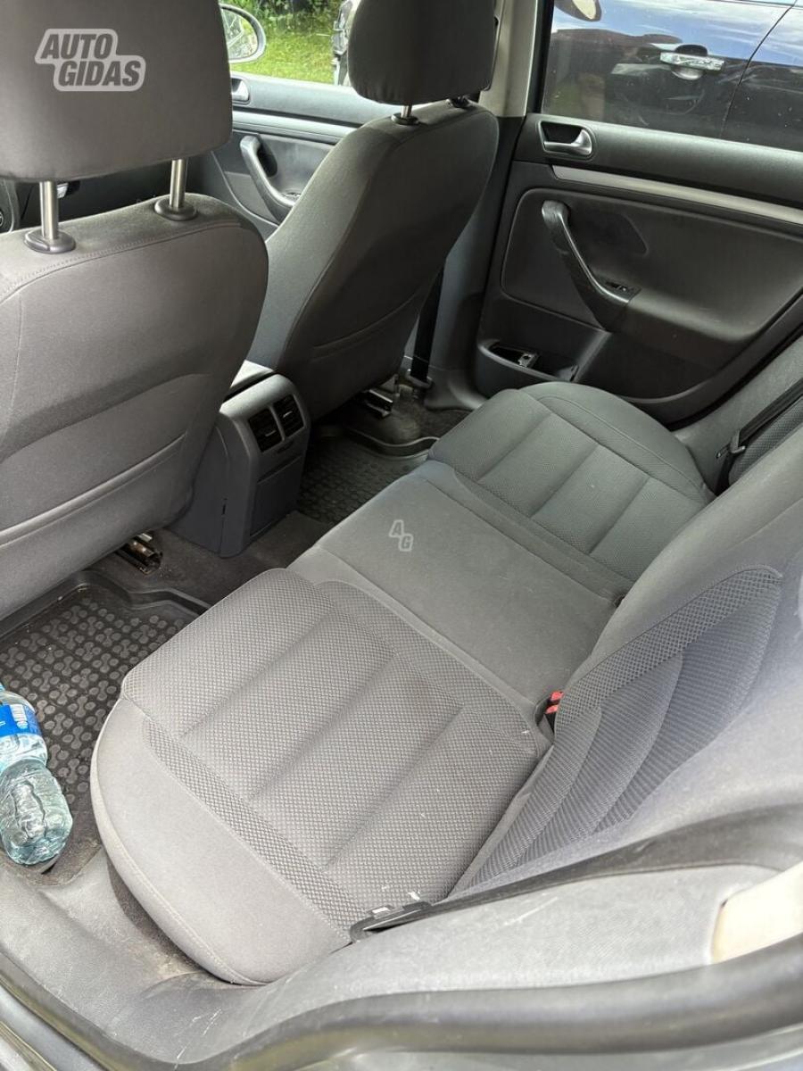 Pelēks Volkswagen Golf 2005 Raseiniai, ar dzinēja tilpumu 2.00 L un nobraukumu 402 tūkst. km par 1500 €, foto 8 vietnē AUTOMOTO.COM.LV