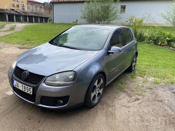 Pelēks Volkswagen Golf 2005 Cēsis, ar dzinēja tilpumu 1.90 L un nobraukumu 337 tūkst. km par 1700 €, foto 2 vietnē AUTOMOTO.COM.LV