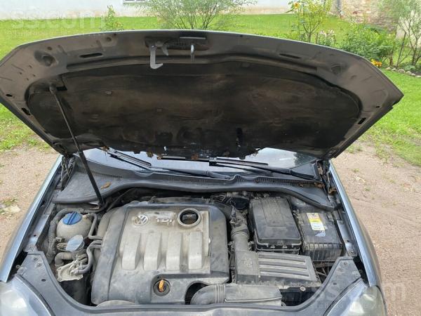 Pelēks Volkswagen Golf 2005 Cēsis, ar dzinēja tilpumu 1.90 L un nobraukumu 337 tūkst. km par 1700 €, foto 7 vietnē AUTOMOTO.COM.LV