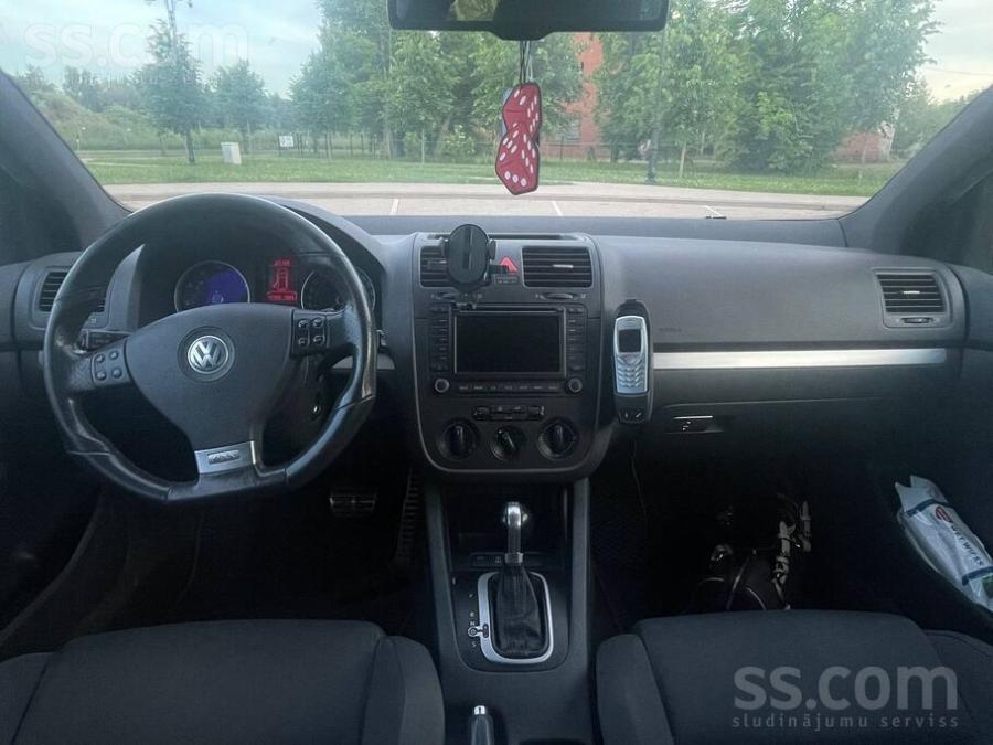 Pelēks Volkswagen Golf 2005 Jūrmala, ar dzinēja tilpumu 2.00 L un nobraukumu 143 tūkst. km par 3700 €, foto 6 vietnē AUTOMOTO.COM.LV