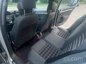 Pelēks Volkswagen Golf 2005 Jūrmala, ar dzinēja tilpumu 2.00 L un nobraukumu 143 tūkst. km par 3700 €, foto 7 vietnē AUTOMOTO.COM.LV