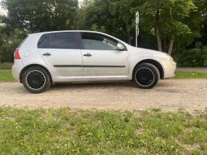 Pelēks Volkswagen Golf 2005 Kauņa, ar dzinēja tilpumu 1.90 L un nobraukumu 305 tūkst. km par 1649 €, foto 4 vietnē AUTOMOTO.COM.LV