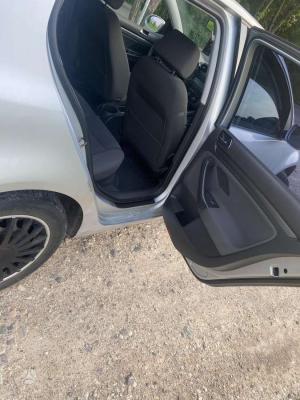 Pelēks Volkswagen Golf 2005 Kauņa, ar dzinēja tilpumu 1.90 L un nobraukumu 305 tūkst. km par 1649 €, foto 14 vietnē AUTOMOTO.COM.LV