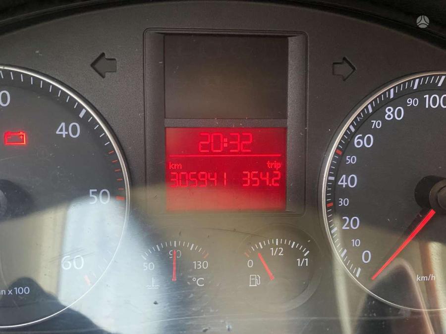 Pelēks Volkswagen Golf 2005 Kauņa, ar dzinēja tilpumu 1.90 L un nobraukumu 305 tūkst. km par 1649 €, foto 18 vietnē AUTOMOTO.COM.LV