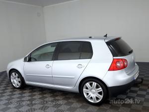 Серый Фольксваген Гольф 2005 в Таллин, объемом двигателя 1.90 л и пробегом 379 тыс. км за 1499 €, фото 5 на AUTOMOTO.COM.LV