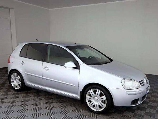 Grey Volkswagen Golf 2005 in Tallinn, with an engine capacity of 1.90 L and mileage of 379 thousand km for 1499 €, photo 1 on AUTOMOTO.COM.LV