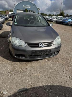 Pelēks Volkswagen Golf 2005 Jurbarkas, ar dzinēja tilpumu 1.90 L un nobraukumu 270 tūkst. km par 1899 €, foto 3 vietnē AUTOMOTO.COM.LV
