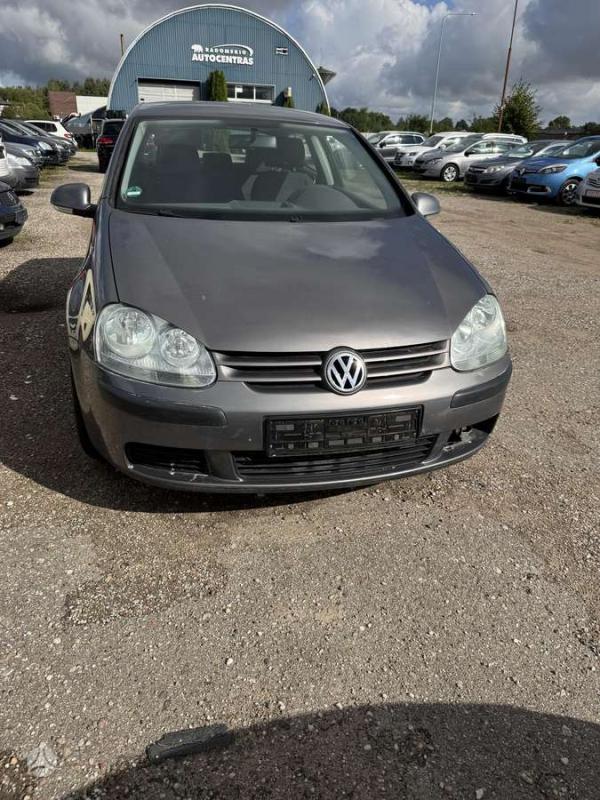 Grey Volkswagen Golf 2005 in Jurbarkas, with an engine capacity of 1.90 L and mileage of 270 thousand km for 1899 €, photo 3 on AUTOMOTO.COM.LV