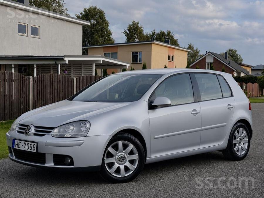 Pelēks Volkswagen Golf 2005 Rīga, ar dzinēja tilpumu 1.90 L un nobraukumu 303 tūkst. km par 1950 €, foto 3 vietnē AUTOMOTO.COM.LV