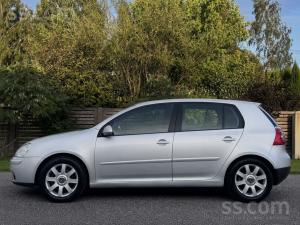 Pelēks Volkswagen Golf 2005 Rīga, ar dzinēja tilpumu 1.90 L un nobraukumu 303 tūkst. km par 1950 €, foto 6 vietnē AUTOMOTO.COM.LV
