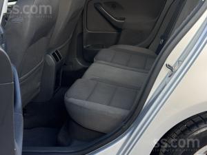 Pelēks Volkswagen Golf 2005 Rīga, ar dzinēja tilpumu 1.90 L un nobraukumu 303 tūkst. km par 1950 €, foto 15 vietnē AUTOMOTO.COM.LV