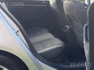 Pelēks Volkswagen Golf 2005 Rīga, ar dzinēja tilpumu 1.90 L un nobraukumu 303 tūkst. km par 1950 €, foto 16 vietnē AUTOMOTO.COM.LV