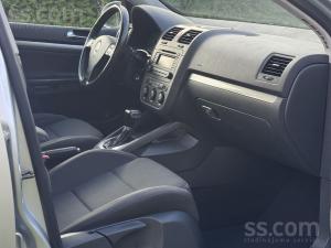 Pelēks Volkswagen Golf 2005 Rīga, ar dzinēja tilpumu 1.90 L un nobraukumu 303 tūkst. km par 1950 €, foto 17 vietnē AUTOMOTO.COM.LV