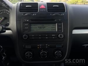 Pelēks Volkswagen Golf 2005 Rīga, ar dzinēja tilpumu 1.90 L un nobraukumu 303 tūkst. km par 1950 €, foto 22 vietnē AUTOMOTO.COM.LV