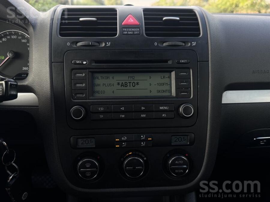 Pelēks Volkswagen Golf 2005 Rīga, ar dzinēja tilpumu 1.90 L un nobraukumu 303 tūkst. km par 1950 €, foto 22 vietnē AUTOMOTO.COM.LV