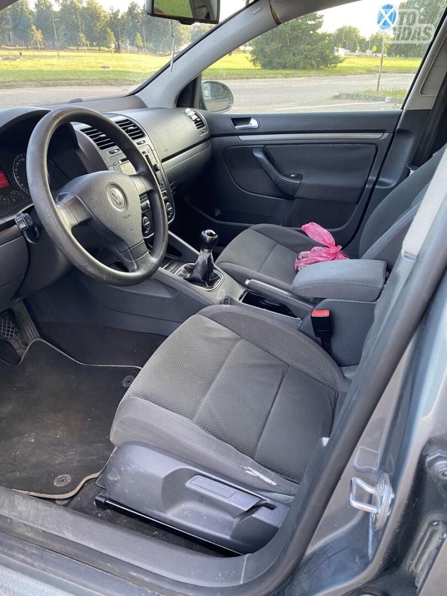 Grey Volkswagen Golf 2005 in Kaunas, with an engine capacity of 1.90 L and mileage of 464 thousand km for 750 €, photo 10 on AUTOMOTO.COM.LV