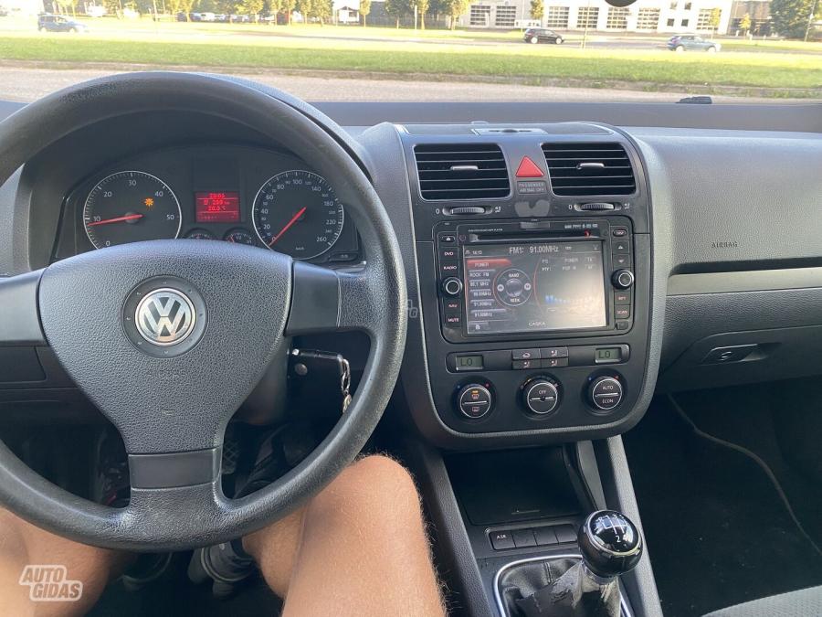Grey Volkswagen Golf 2005 in Kaunas, with an engine capacity of 1.90 L and mileage of 464 thousand km for 750 €, photo 11 on AUTOMOTO.COM.LV