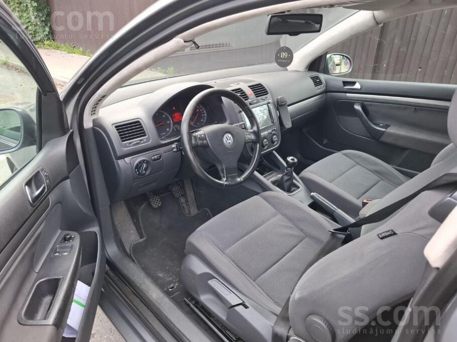 Pelēks Volkswagen Golf 2005 Rīga, ar dzinēja tilpumu 2.00 L un nobraukumu 312 tūkst. km par 1580 €, foto 9 vietnē AUTOMOTO.COM.LV