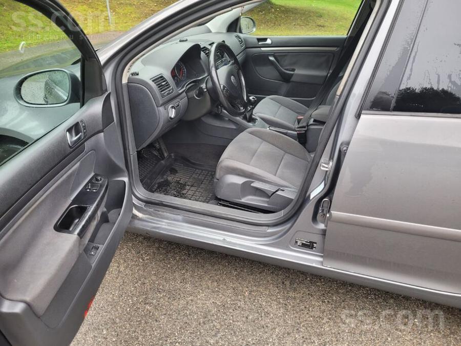 Pelēks Volkswagen Golf 2005 Jūrmala, ar dzinēja tilpumu 1.90 L un nobraukumu 215 tūkst. km par 2250 €, foto 6 vietnē AUTOMOTO.COM.LV