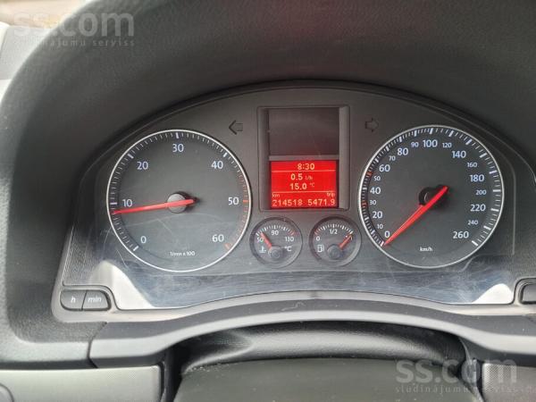 Pelēks Volkswagen Golf 2005 Jūrmala, ar dzinēja tilpumu 1.90 L un nobraukumu 215 tūkst. km par 2250 €, foto 7 vietnē AUTOMOTO.COM.LV