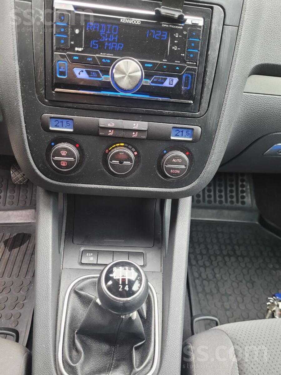 Pelēks Volkswagen Golf 2005 Jūrmala, ar dzinēja tilpumu 1.90 L un nobraukumu 215 tūkst. km par 2250 €, foto 8 vietnē AUTOMOTO.COM.LV