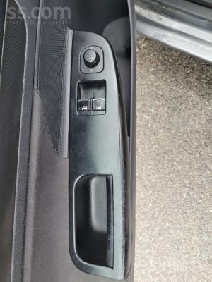 Pelēks Volkswagen Golf 2005 Jūrmala, ar dzinēja tilpumu 1.90 L un nobraukumu 215 tūkst. km par 2250 €, foto 9 vietnē AUTOMOTO.COM.LV