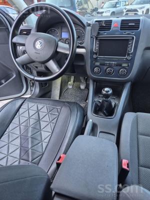Grey Volkswagen Golf 2005 in Riga, with an engine capacity of 1.60 L and mileage of 361 thousand km for 2150 €, photo 4 on AUTOMOTO.COM.LV