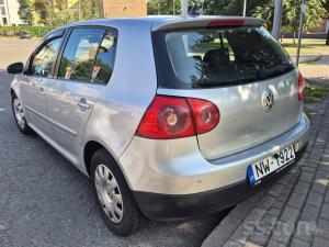 Grey Volkswagen Golf 2005 in Riga, with an engine capacity of 1.60 L and mileage of 361 thousand km for 2150 €, photo 6 on AUTOMOTO.COM.LV