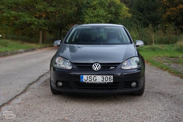 Pelēks Volkswagen Golf 2005 Viļņa, ar dzinēja tilpumu 1.90 L un nobraukumu 242 tūkst. km par 950 €, foto 3 vietnē AUTOMOTO.COM.LV