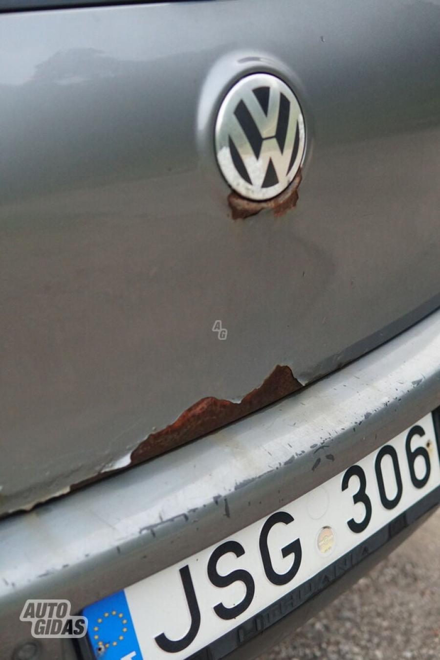 Pelēks Volkswagen Golf 2005 Viļņa, ar dzinēja tilpumu 1.90 L un nobraukumu 242 tūkst. km par 950 €, foto 11 vietnē AUTOMOTO.COM.LV