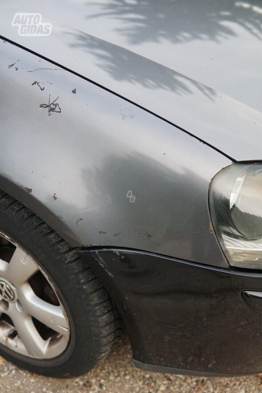 Pelēks Volkswagen Golf 2005 Viļņa, ar dzinēja tilpumu 1.90 L un nobraukumu 242 tūkst. km par 950 €, foto 14 vietnē AUTOMOTO.COM.LV