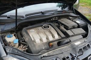 Pelēks Volkswagen Golf 2005 Viļņa, ar dzinēja tilpumu 1.90 L un nobraukumu 242 tūkst. km par 950 €, foto 26 vietnē AUTOMOTO.COM.LV