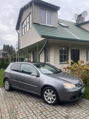 Grey Volkswagen Golf 2005 in Riga, with an engine capacity of 1.90 L and mileage of 271 thousand km for 2300 €, photo 1 on AUTOMOTO.COM.LV