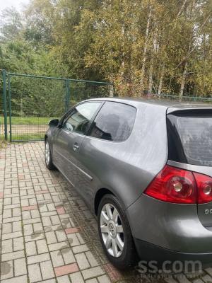 Grey Volkswagen Golf 2005 in Riga, with an engine capacity of 1.90 L and mileage of 271 thousand km for 2300 €, photo 8 on AUTOMOTO.COM.LV