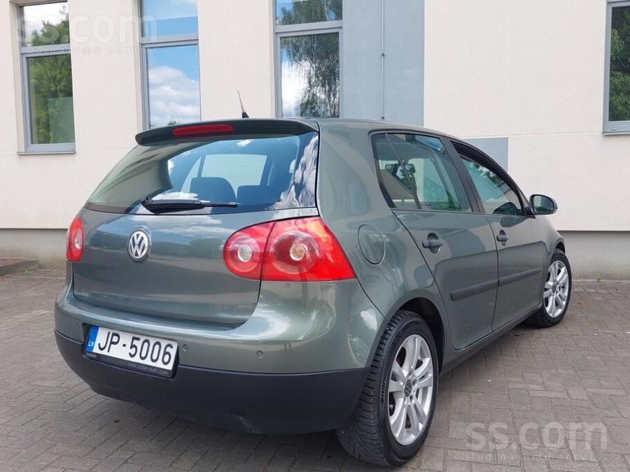 Pelēks Volkswagen Golf 2006 Jelgava, ar dzinēja tilpumu 1.90 L un nobraukumu 252 tūkst. km par 2200 €, foto 4 vietnē AUTOMOTO.COM.LV
