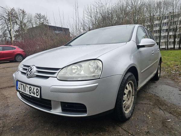 Pelēks Volkswagen Golf 2006 Kauņa, ar dzinēja tilpumu 1.97 L un nobraukumu 411 tūkst. km par 1050 €, foto 1 vietnē AUTOMOTO.COM.LV