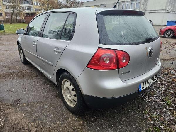 Pelēks Volkswagen Golf 2006 Kauņa, ar dzinēja tilpumu 1.97 L un nobraukumu 411 tūkst. km par 1050 €, foto 3 vietnē AUTOMOTO.COM.LV