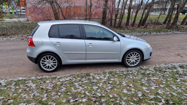 Grey Volkswagen Golf 2006 in Vilnius, with an engine capacity of 2.00 L and mileage of 278 thousand km for 2100 €, photo 4 on AUTOMOTO.COM.LV