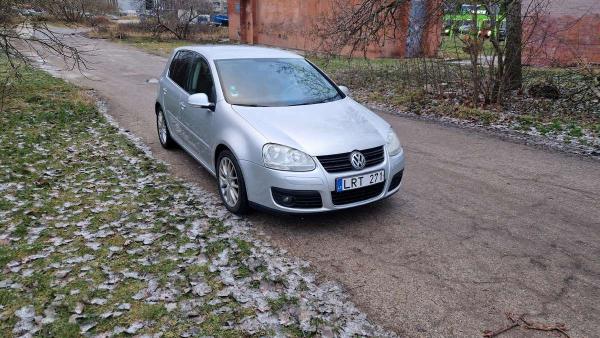 Grey Volkswagen Golf 2006 in Vilnius, with an engine capacity of 2.00 L and mileage of 278 thousand km for 2100 €, photo 6 on AUTOMOTO.COM.LV