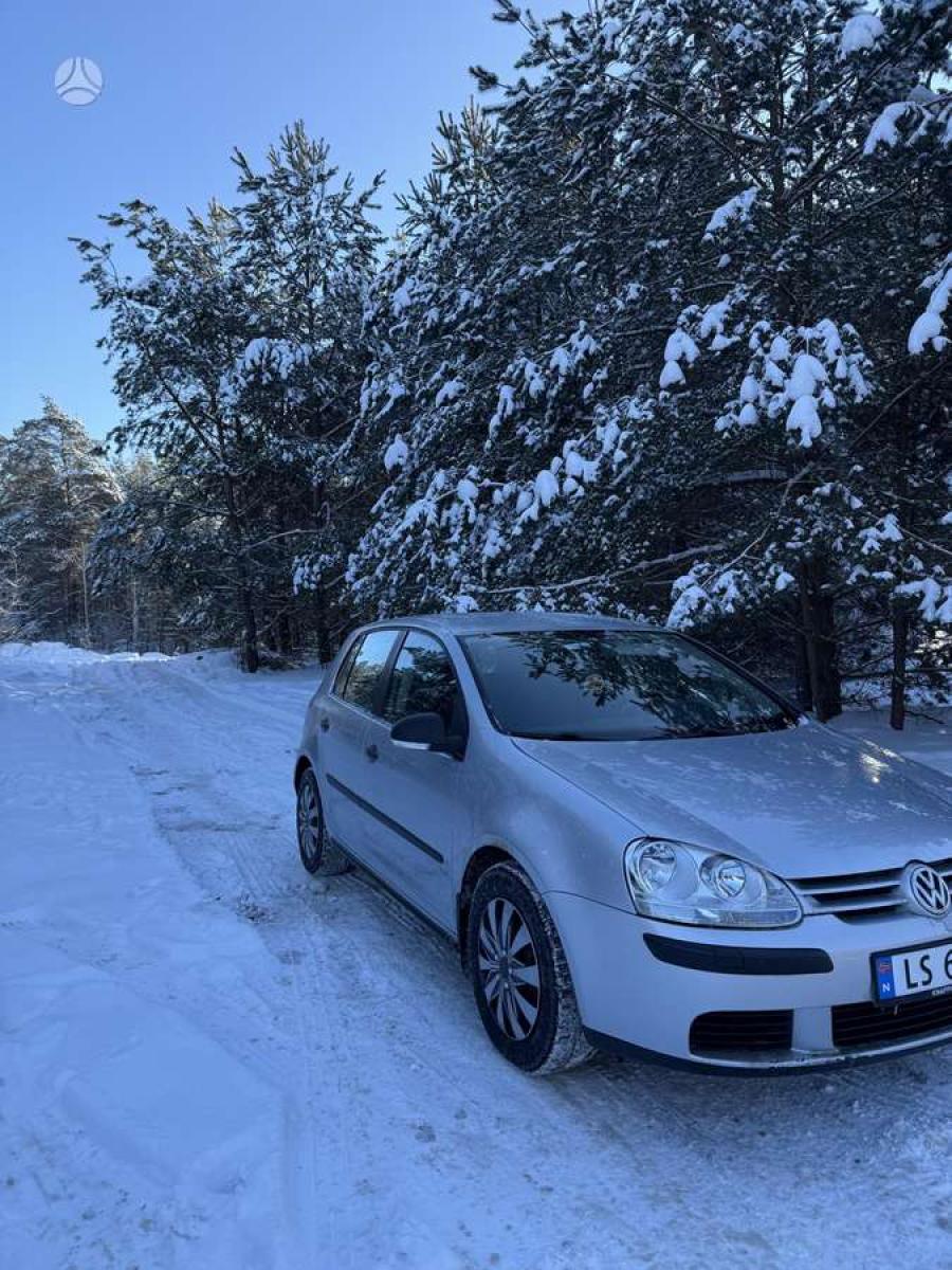Pelēks Volkswagen Golf 2006 Viļņa, ar dzinēja tilpumu 1.60 L un nobraukumu 83 tūkst. km par 10000 €, foto 5 vietnē AUTOMOTO.COM.LV