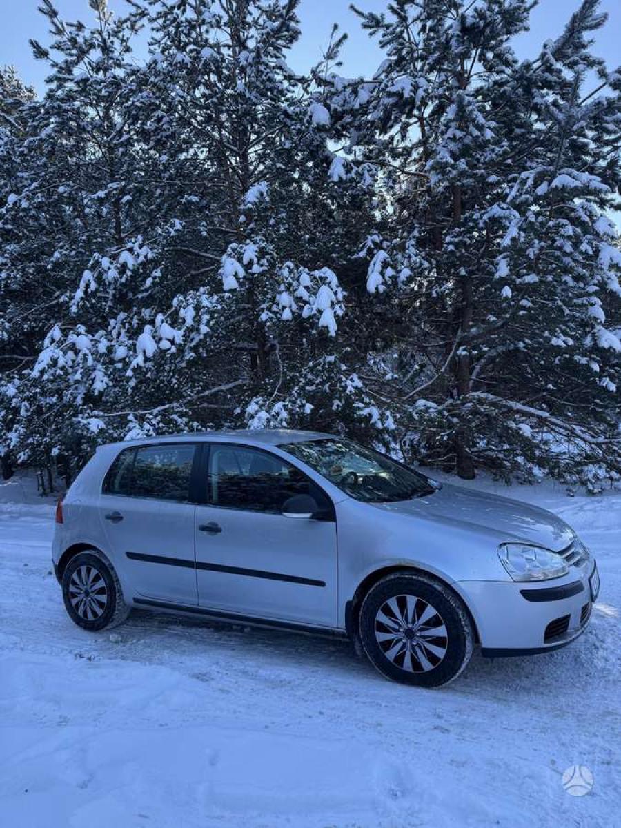 Pelēks Volkswagen Golf 2006 Viļņa, ar dzinēja tilpumu 1.60 L un nobraukumu 83 tūkst. km par 10000 €, foto 6 vietnē AUTOMOTO.COM.LV