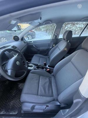 Pelēks Volkswagen Golf 2006 Viļņa, ar dzinēja tilpumu 1.60 L un nobraukumu 83 tūkst. km par 10000 €, foto 14 vietnē AUTOMOTO.COM.LV