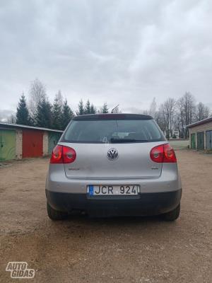 Pelēks Volkswagen Golf 2006 Šalčininkai, ar dzinēja tilpumu 1.90 L un nobraukumu 331 tūkst. km par 1800 €, foto 3 vietnē AUTOMOTO.COM.LV