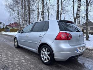 Pelēks Volkswagen Golf 2006 Kauņa, ar dzinēja tilpumu 2.00 L un nobraukumu 345 tūkst. km par 1390 €, foto 5 vietnē AUTOMOTO.COM.LV